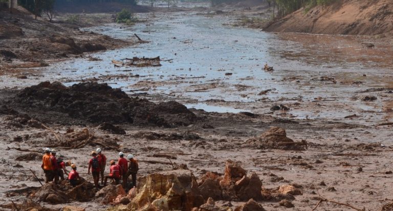 Extensive Impact of Metal Mining Contamination on Rivers and ...